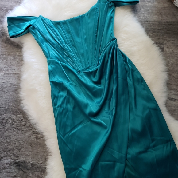 DANI•thegirl | Dresses | Glossy Satin Draped Sleeve Balconette Corset ...